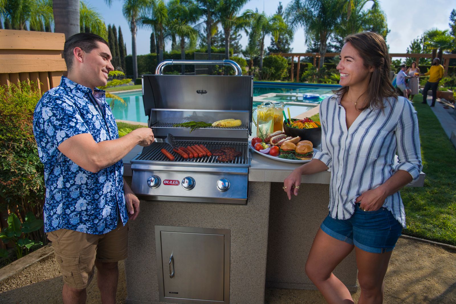 Bull Steer 24" Natural Gas Built-In Grill Head 3 Burner 45K BTU, 69009 — Vita Pool Supply